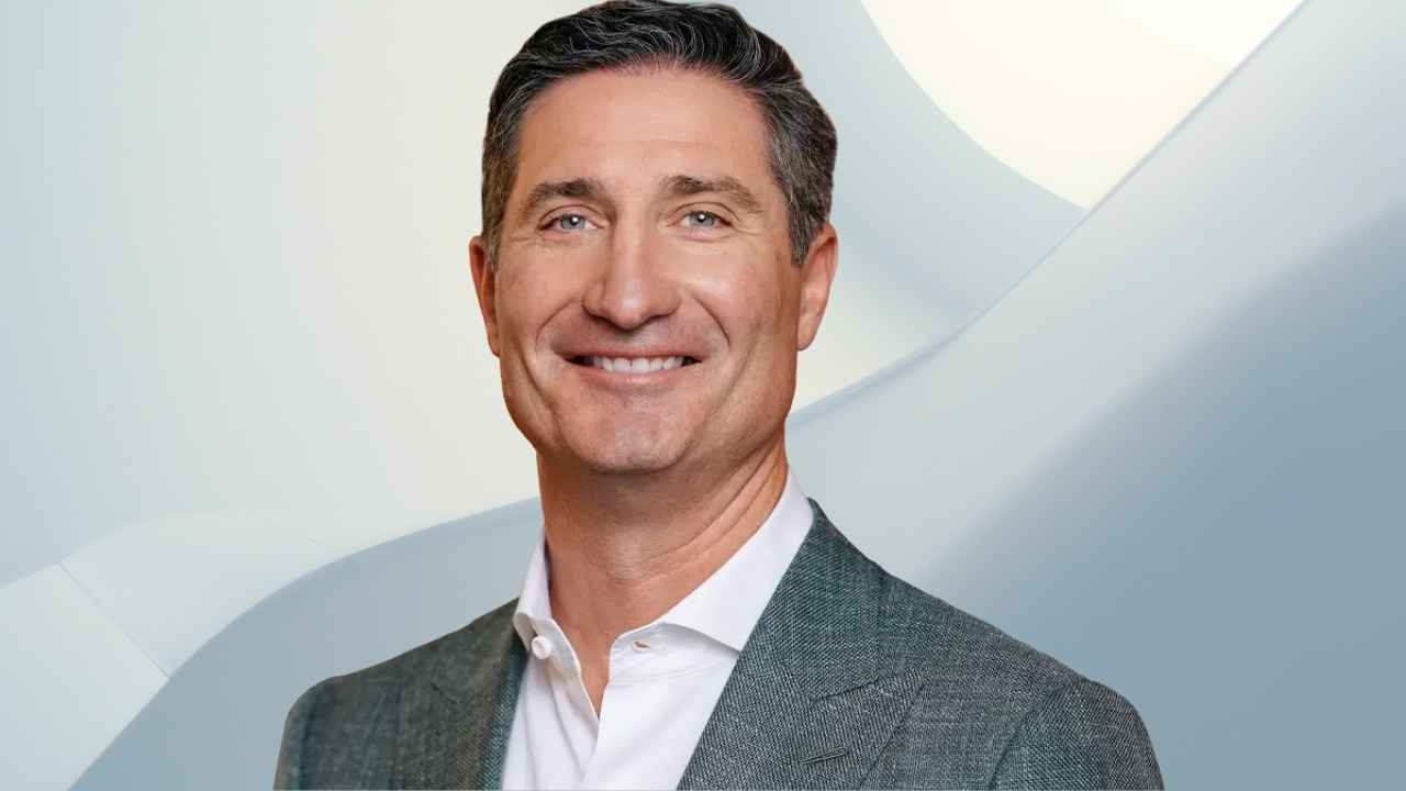 Brian Niccol: Brewing a New Era of Leadership at Starbucks
